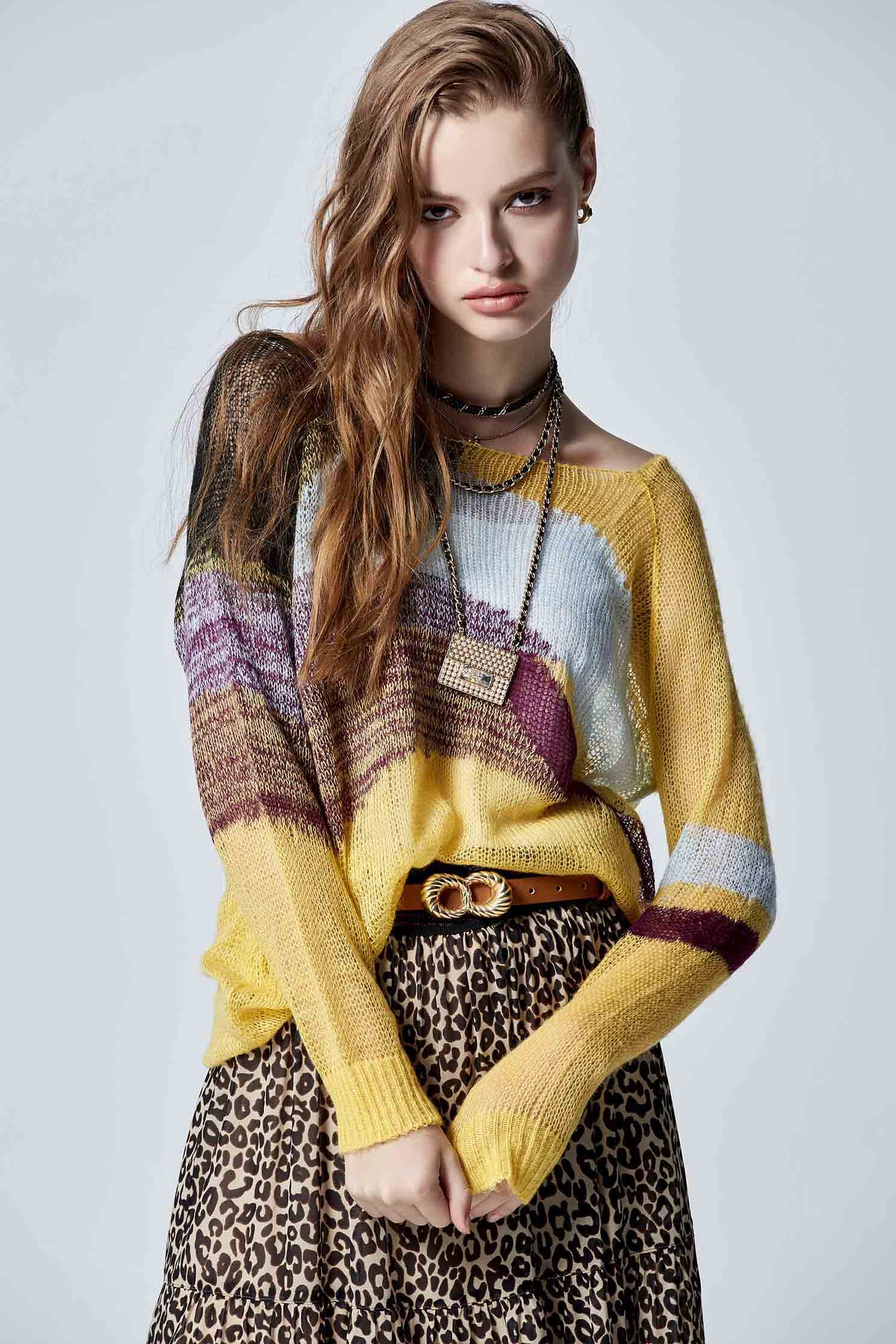 Mid Length Mix Colour Knit Top | iROO Online Shop | Dress Up Your Daily ...